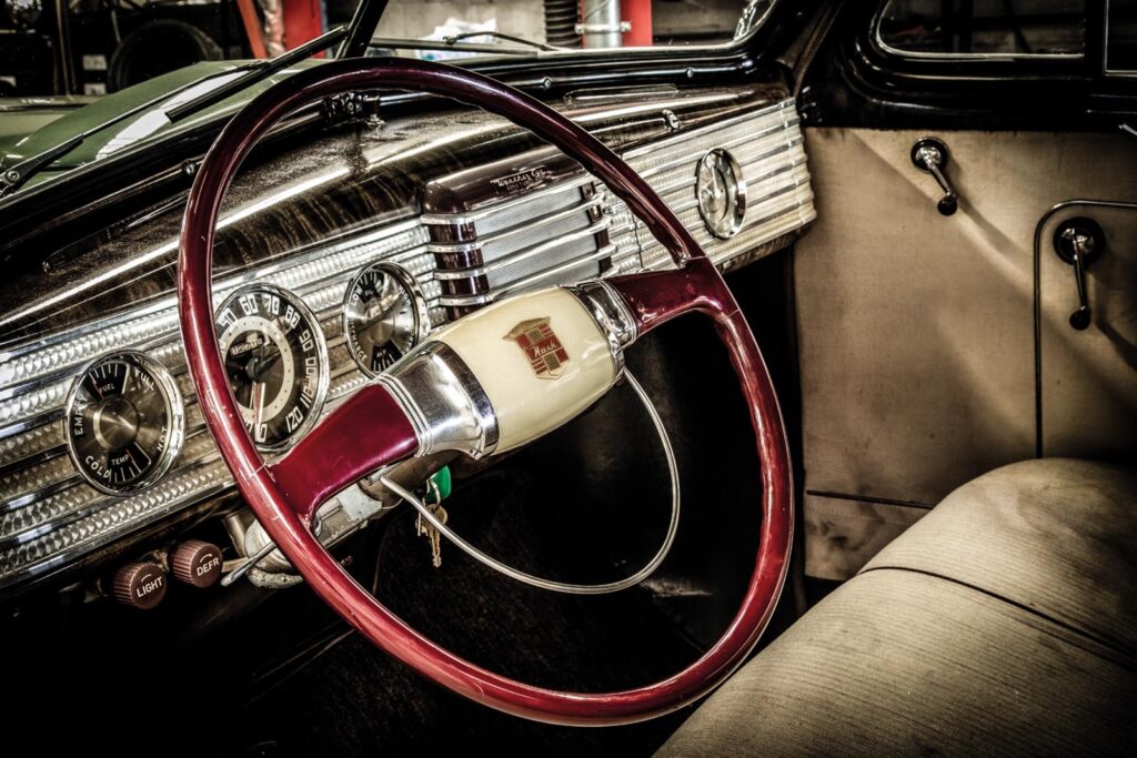 Blue steering wheel - Sandler Art