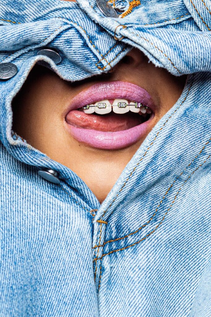 Cheeky lips in denim - Sandler Art